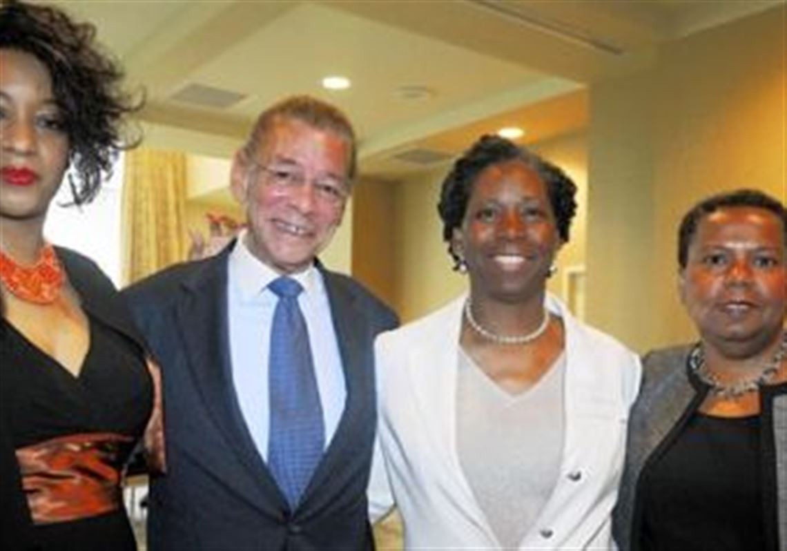 The New Pittsburgh Courier presents 2010 Women of Excellence Awards ...