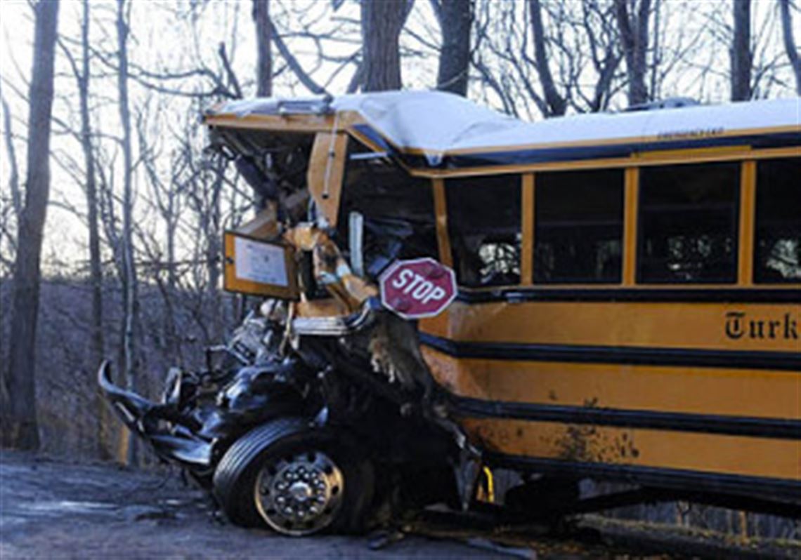 Students' reactions to Somerset bus crash praised | Pittsburgh Post-Gazette