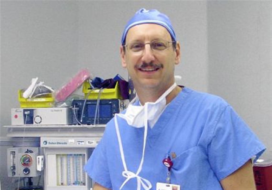 For the uninsured, Dr. Alan Kravitz knows a way to beat the pain ...