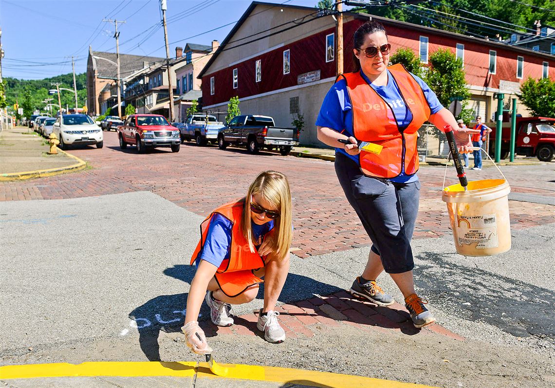 Deloitte's Pittsburgh volunteers spend time in Millvale | Pittsburgh ...