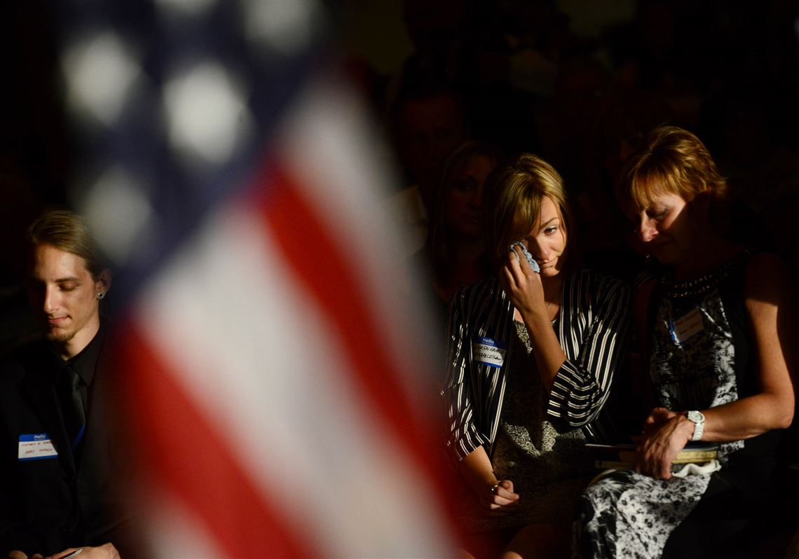 Families of Flight 427 victims gather on 20th anniversary of Beaver ...