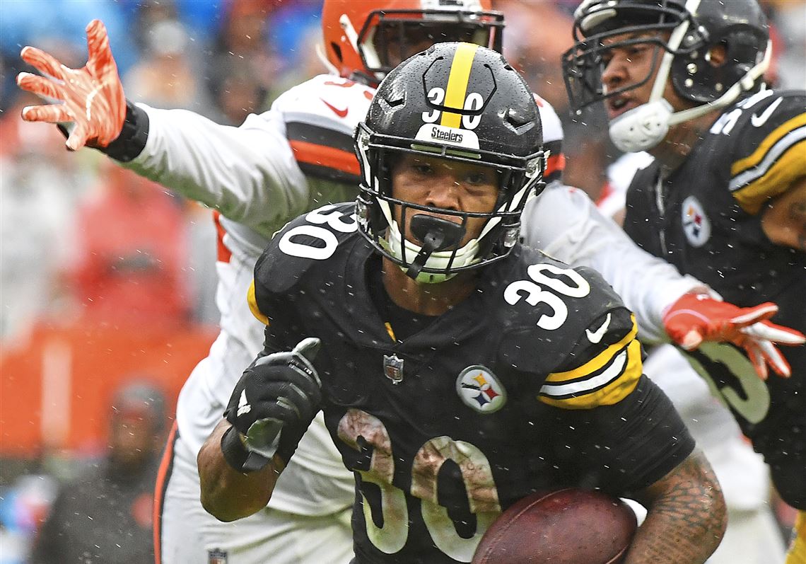 James Conner, Dapper Dan Sportsman of the Year, serves as role model ...