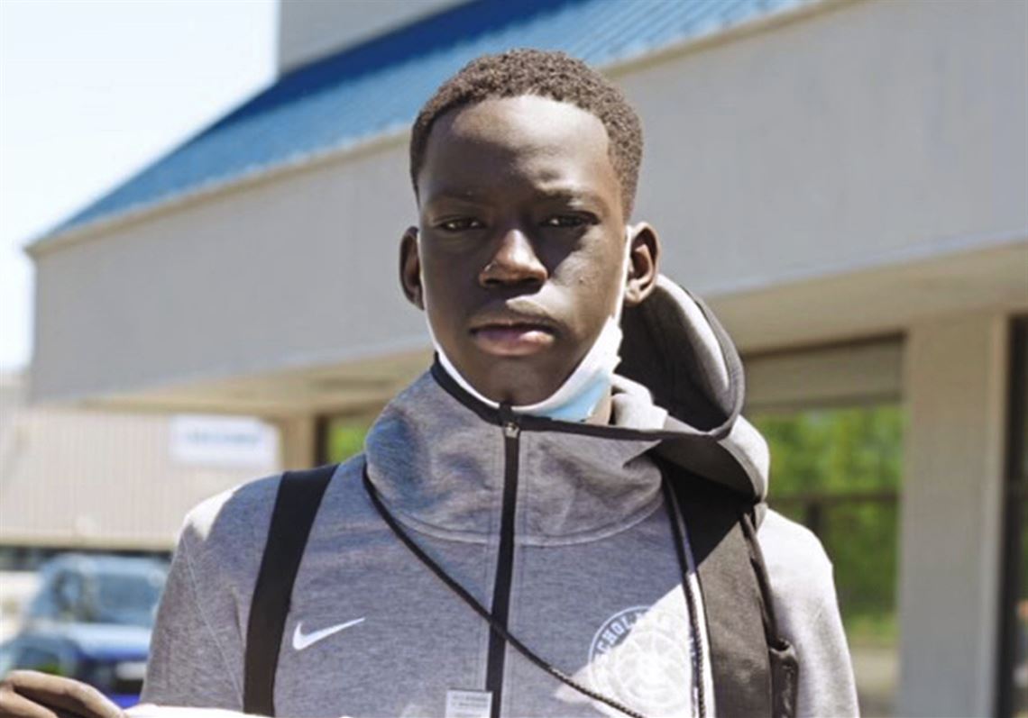 Meet Alier Maluk, a 6-foot-9 freshman with SEC offers who could make a ...