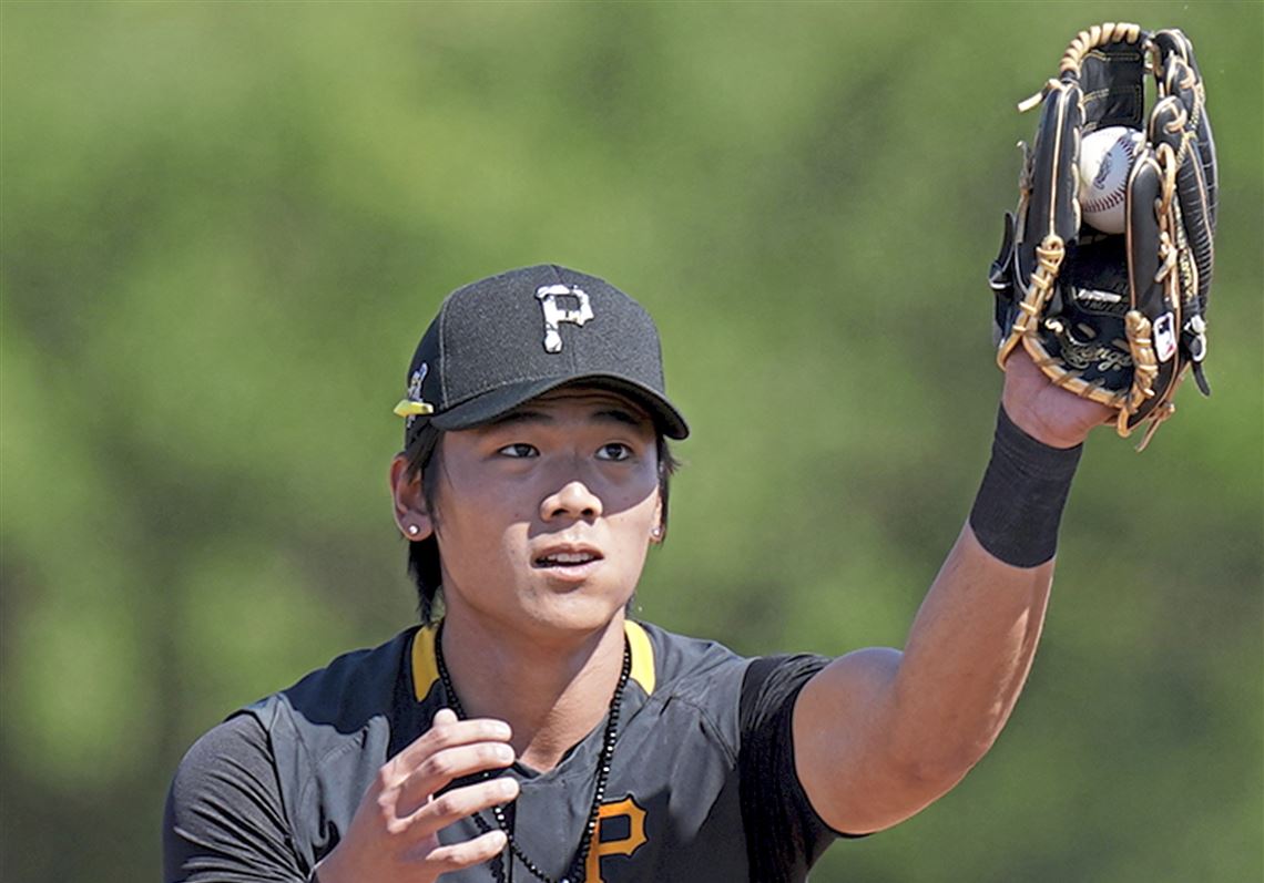 Pirates prospect Ji Hwan Bae joins team for Friday's game against Cubs ...