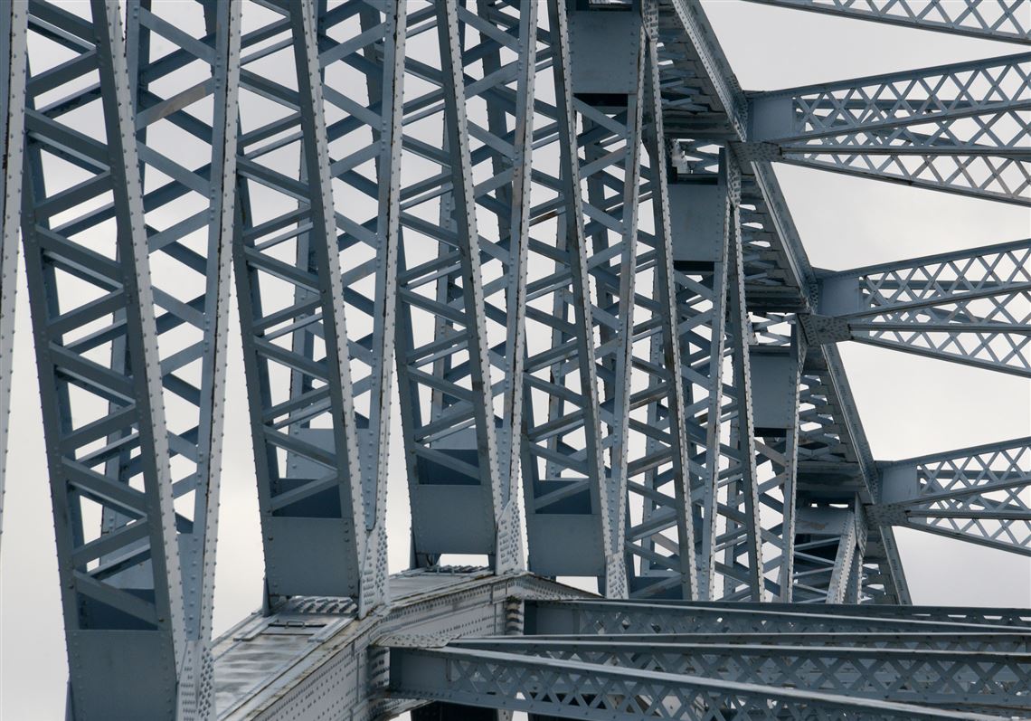 Pedestrian identified in fatal crash on McKees Rocks Bridge ...