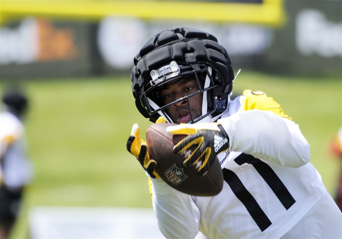Steelers camp observations: Kenny Pickett develops chemistry with ...