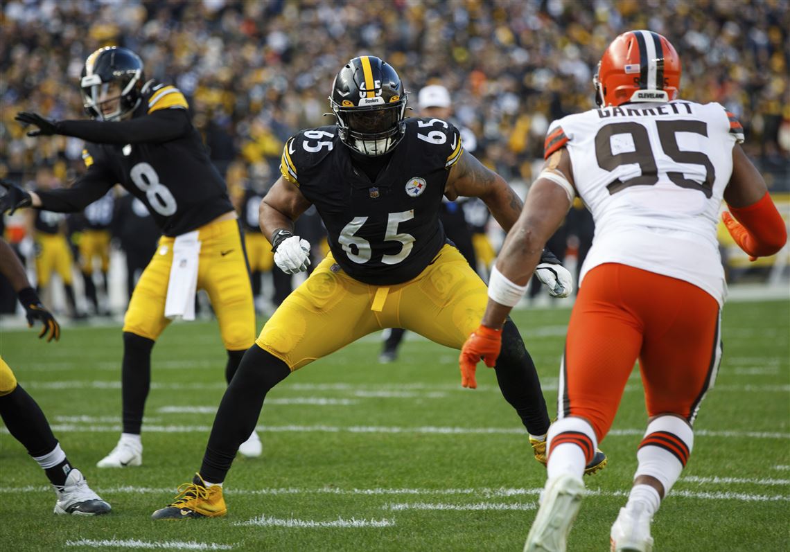 How Steelers left tackle Dan Moore Jr. keeps holding on to his starting spot | Pittsburgh Post ...