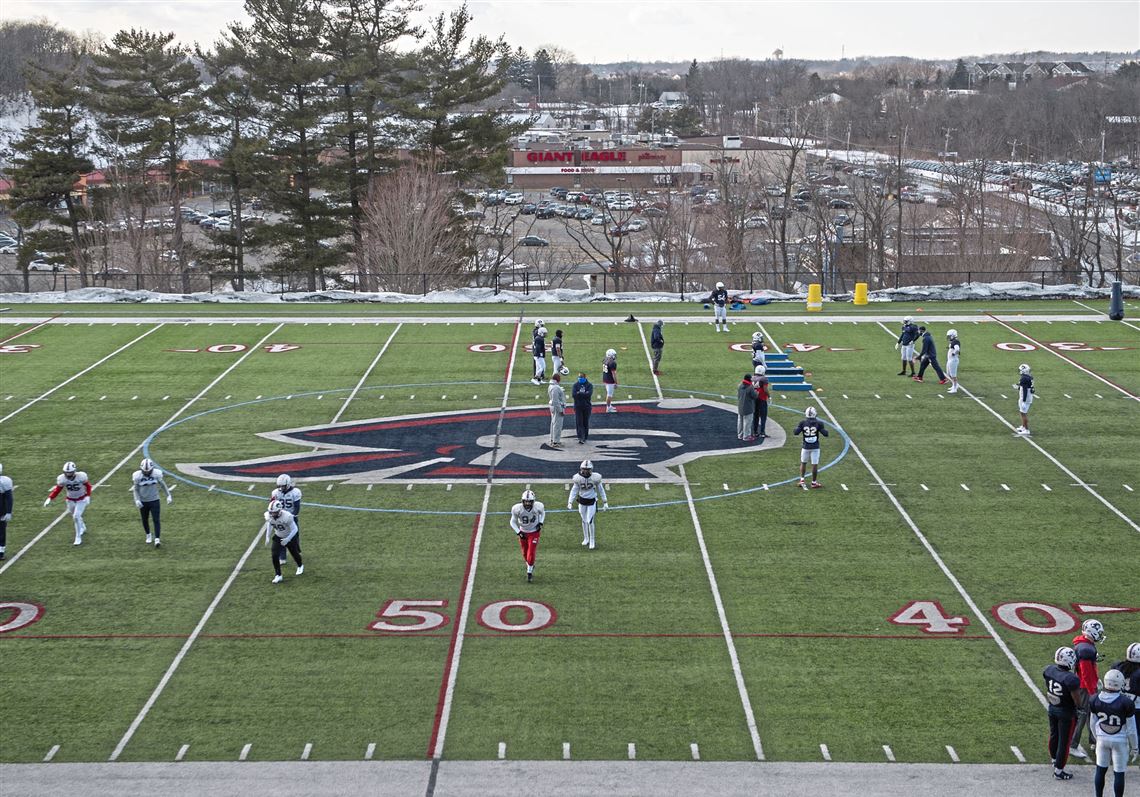 Robert Morris football narrowly avoids having to play in Air Force ...