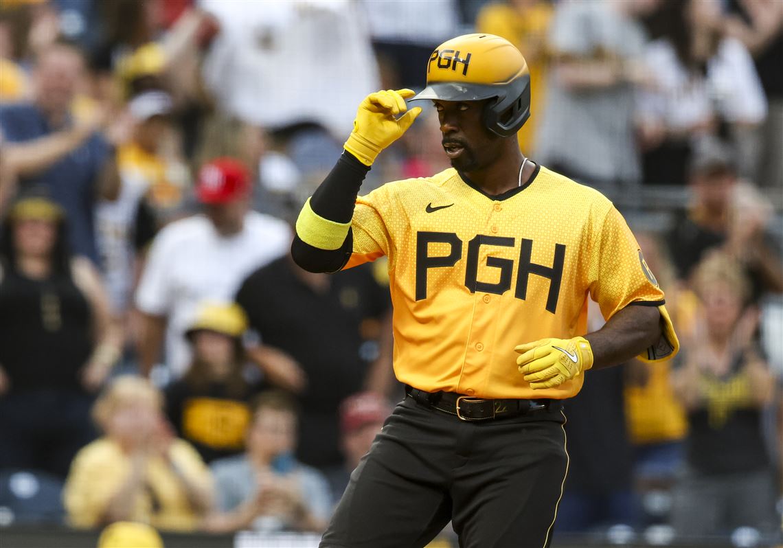 Sources: Pirates re-sign Andrew McCutchen to new 1-year deal ...