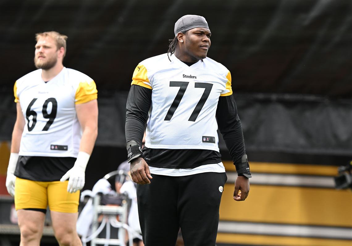 Steelers navigate early stages of tackle puzzle with Dan Moore ...