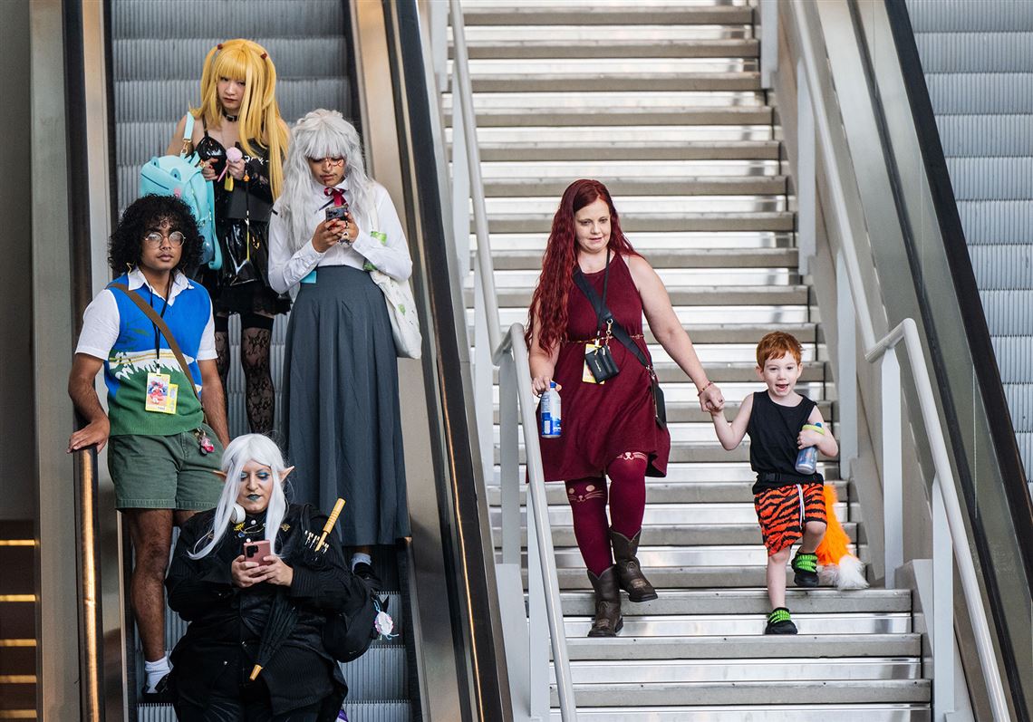 Cosplay, wigs, and lovable weirdness: Tekko anime convention returns ...