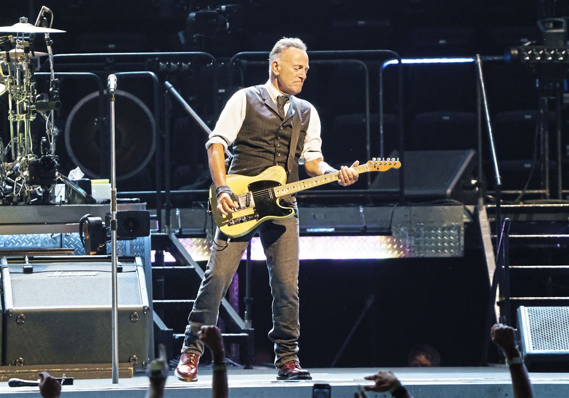 Review: Bruce Springsteen adds new twists to another amazing Pittsburgh ...