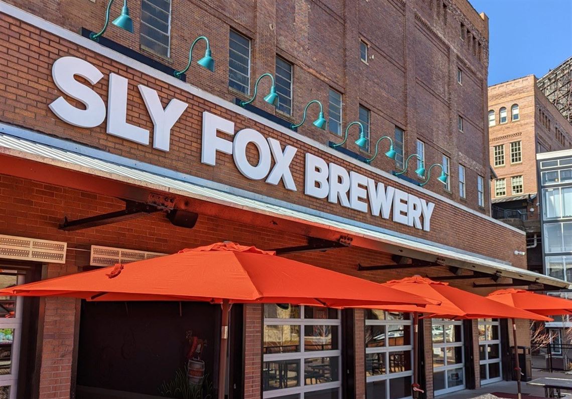 Pittsburgh restaurant illegally gave workers' tips to managers, federal ...