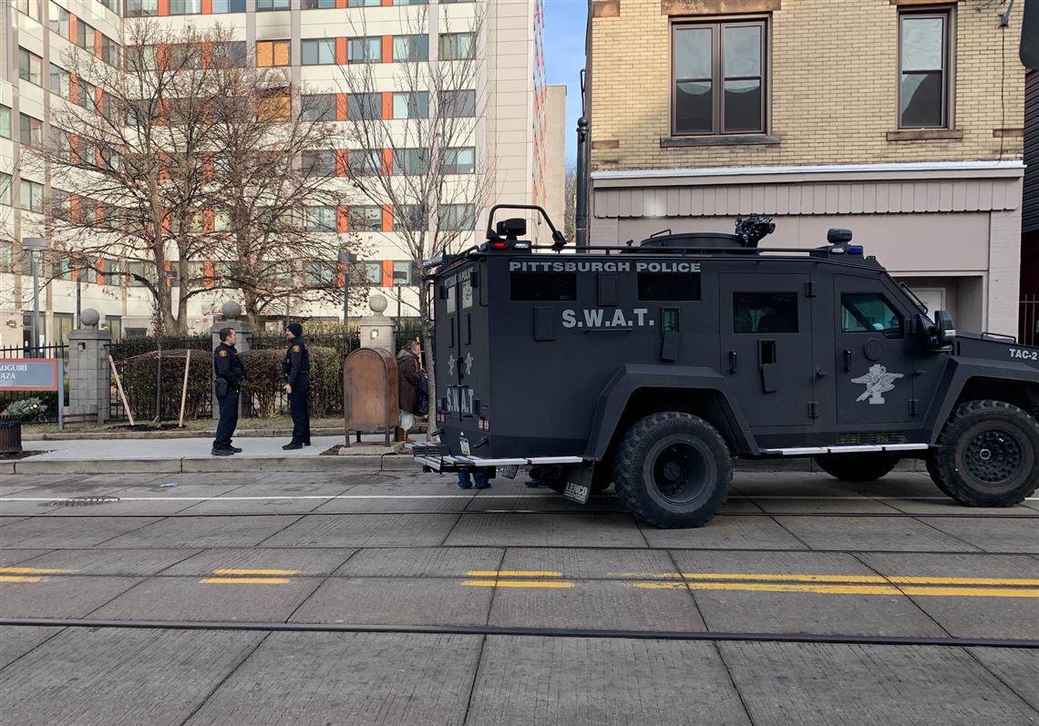 Police shoot and kill suspect during SWAT standoff in Pittsburgh's ...