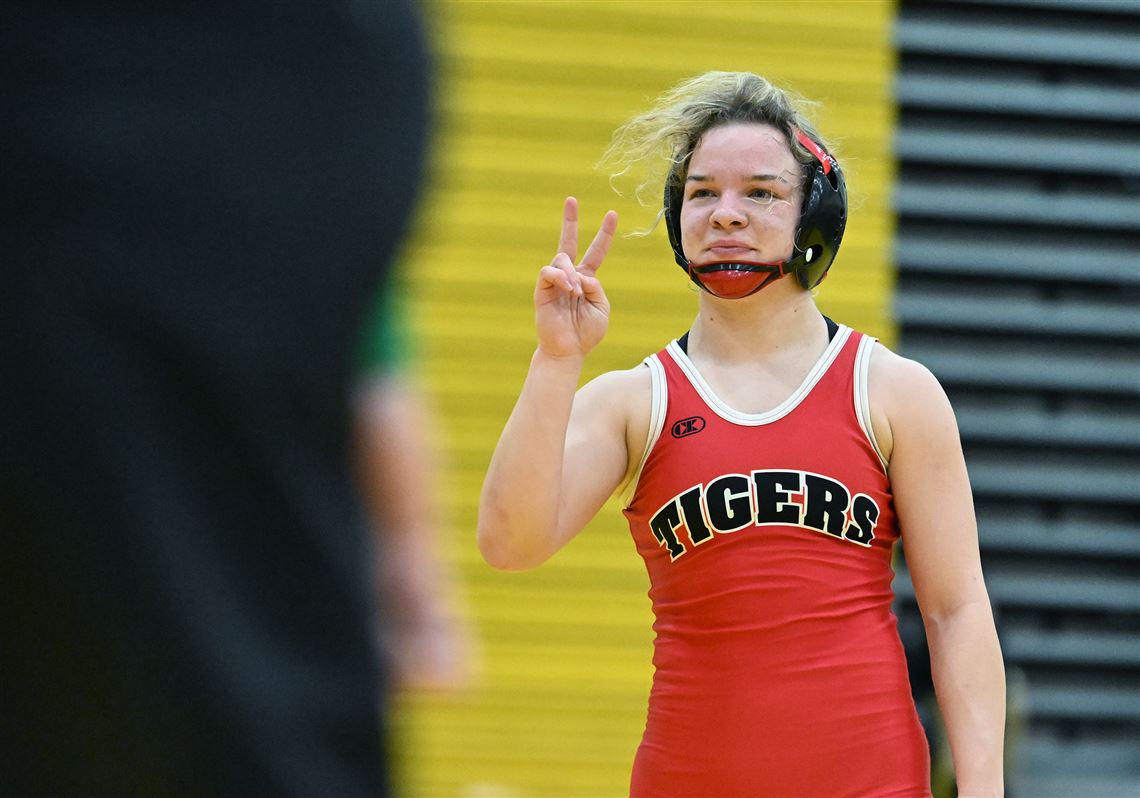 Moon's Haley Smarsh claims WPIAL girls wresting title in showdown with ...