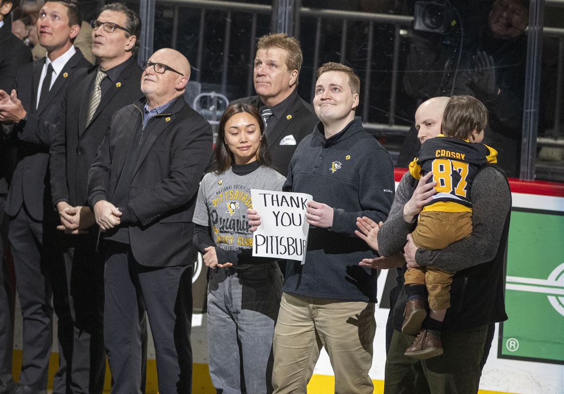 Jason Mackey: Penguins hit all the right notes in honoring icon Mike ...