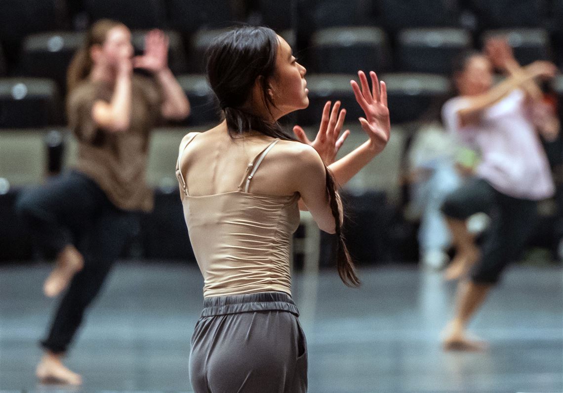 Springboard Danse rises to its collective feet for new act in ...