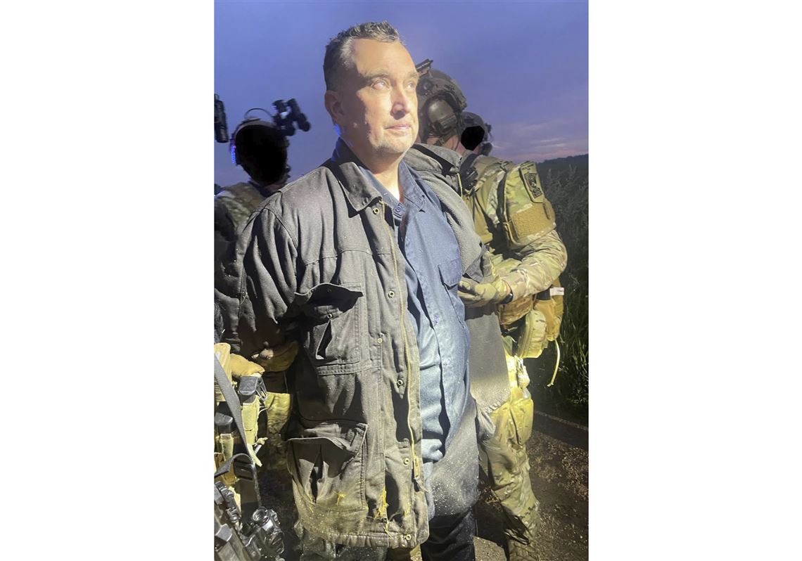 Did the Minnesota-shootings suspect have close ties to the governor? Here’s what we know ...