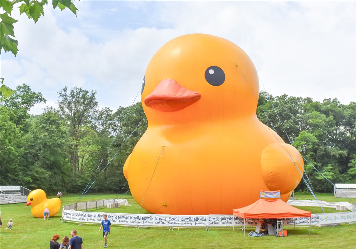 Visiting the world's largest rubber duck at Idlewild: A 'no-brainer ...