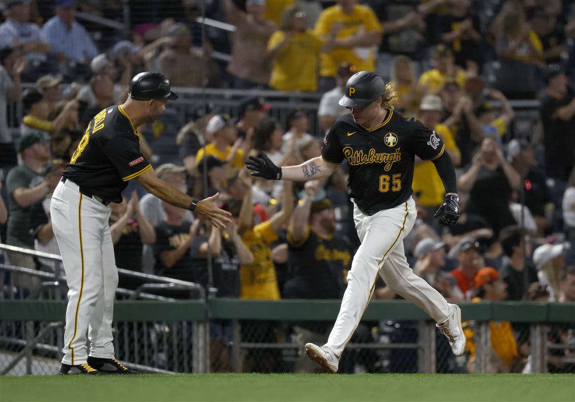 Pirates earn walk-off victory against Giants in Johan Oviedo's return ...
