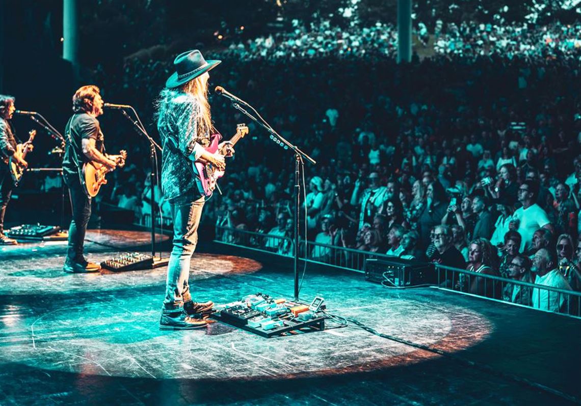 Review: The Doobie Brothers and the Coral Reefer Band are a smokin ...