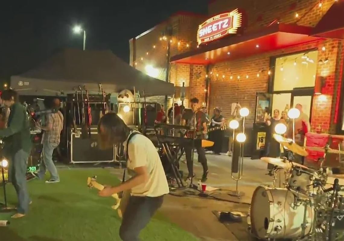 Pop-punk icons All-American Rejects deliver pop-up show at Sheetz in ...