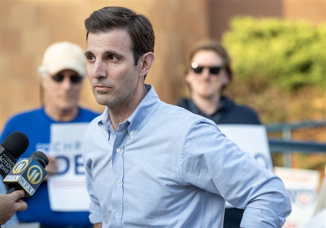 Chris Deluzio urges Democrats to ramp up the fight, embrace economic ...